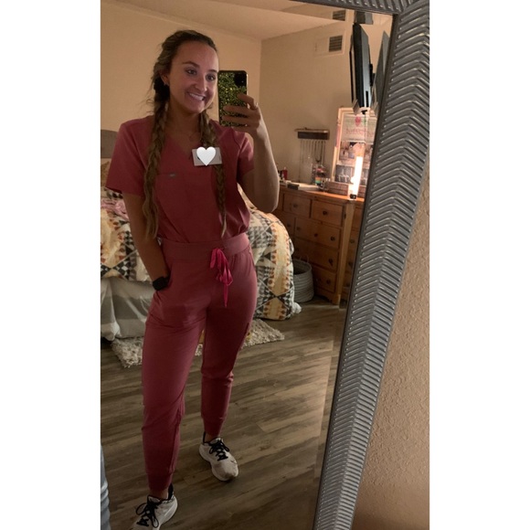 Figs | Pants & Jumpsuits | Figs Zamora Jogger Scrub Pants In The Color ...